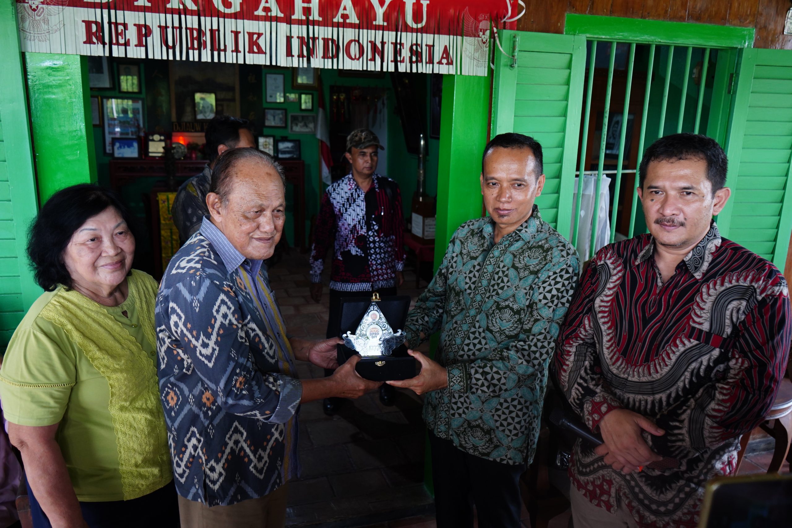 DPRD DIY Kunjungi Situs Sejarah Rengasdengklok untuk Pelajari ...